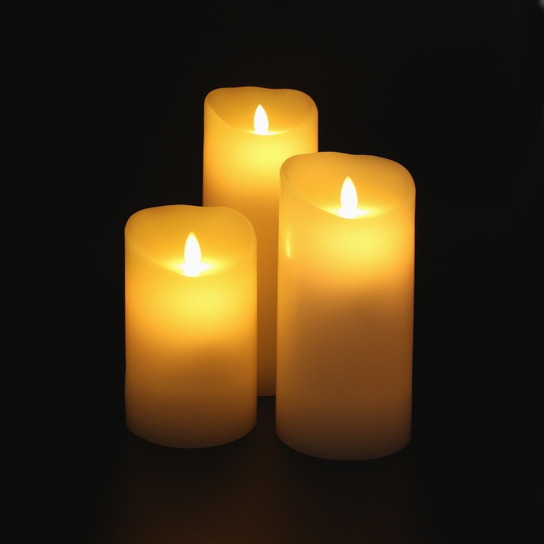 LED stearinlys med bevægelig flamme | 2 stk. Bloklys med timer - Køb Her