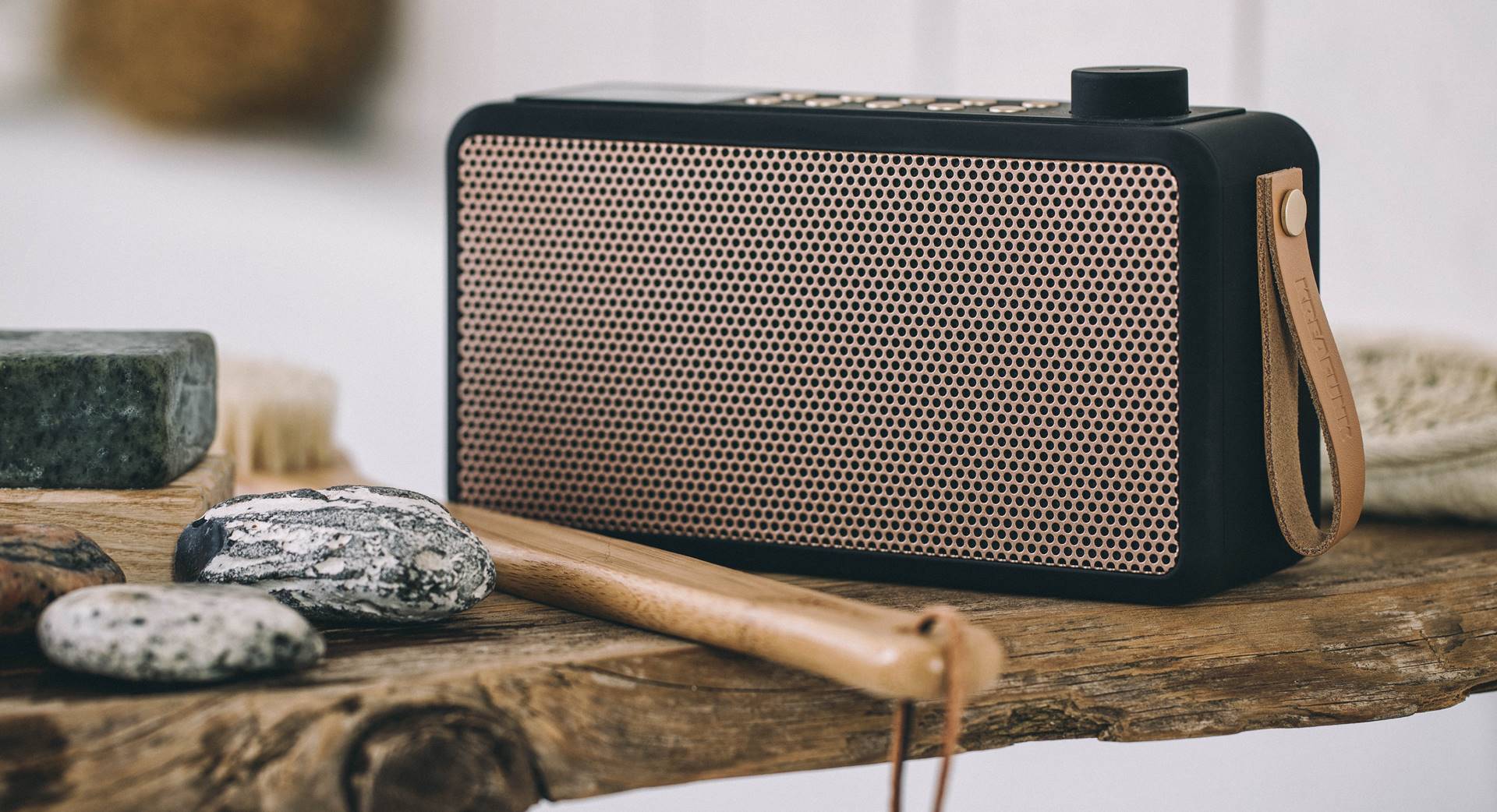 Kreafunk tRADIO, DAB+ radio, black - KREAFUNK - Randomshop